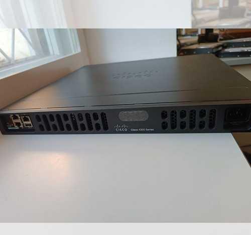 Маршрутизатор Cisco ISR4331-SEC/K9