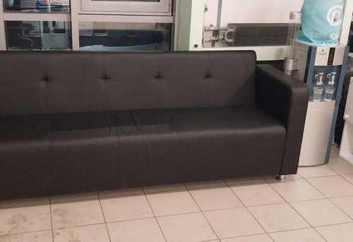 Офисный кожаный диван бу