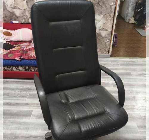 Компьютерное кресло