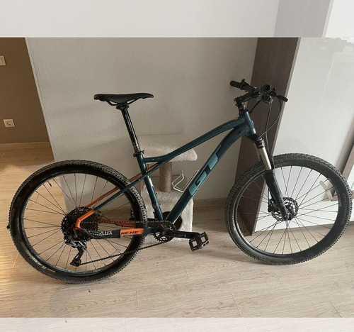 Велосипед GT avalanche elite 27.5