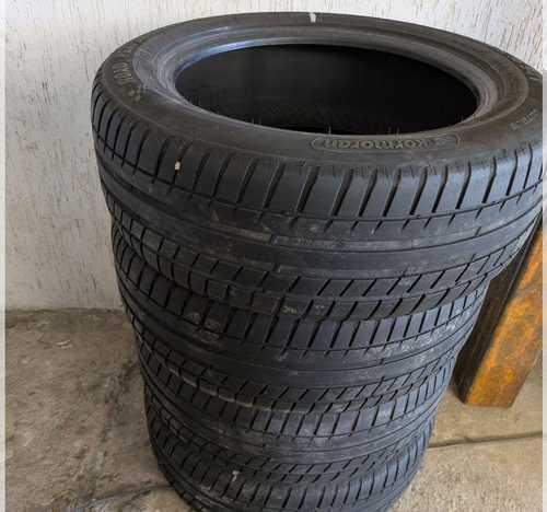 Kormoran Road Performance 215/55 R16 94V