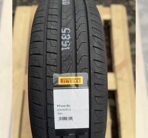 Pirelli Cinturato P7 205/60 R16