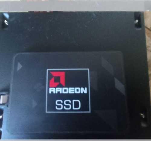 SATA SSD radeon 240GB шлейф