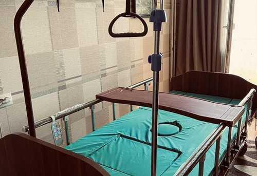 Кровать медицинская с электроприводом для лежачих