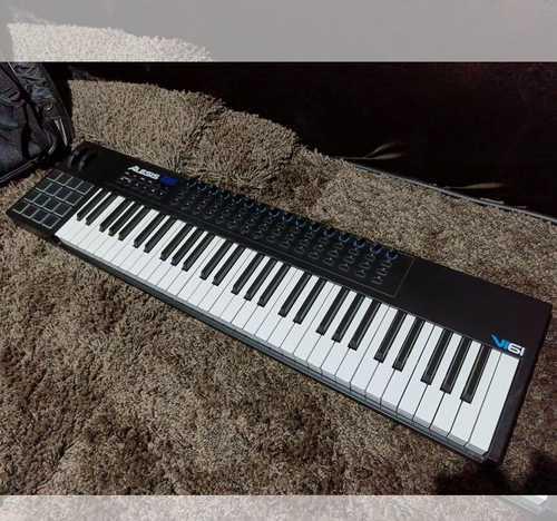 Midi клавиатура Alesis VI61