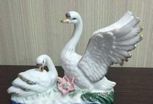 Пара лебедей статуэтка