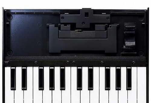 Roland K-25m