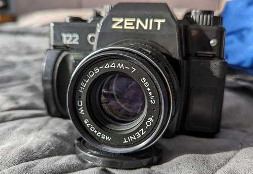 Плёночный фотоаппарат Зенит 122 + Гелиос 44М-7