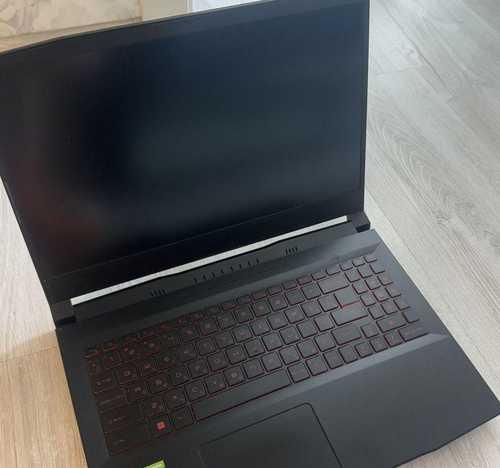MSI Katana GF66 11UE-819XRU