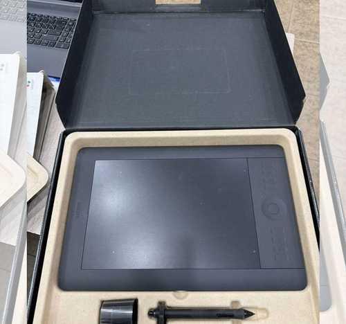 Графический планшет Wacom Intuos 5 Touch M