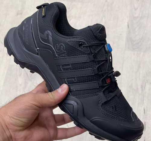 Кроссовки adidas terrex gore tex р.40-45