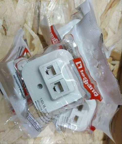 Quteo Розетка двойная компьютерная RJ45 категория