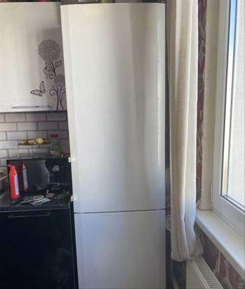 Холодильник liebherr бу 2 метра