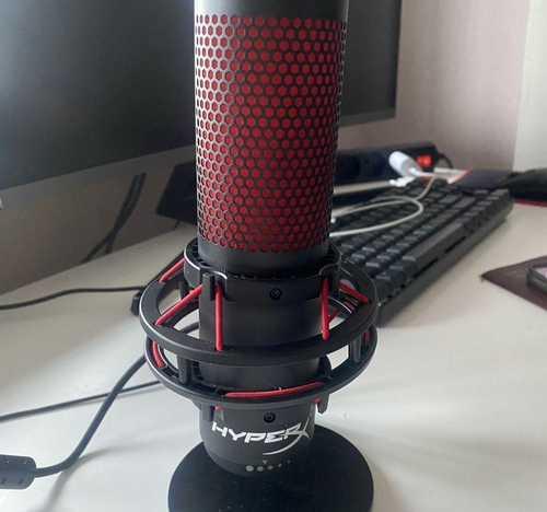Микрофон HyperX QuadCast