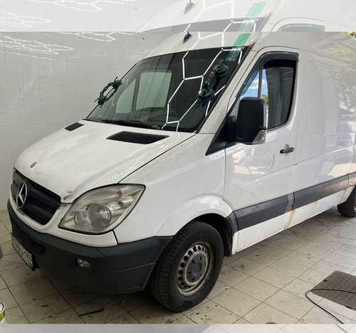Лобовое стекло Mercedes Sprinter 2 W906