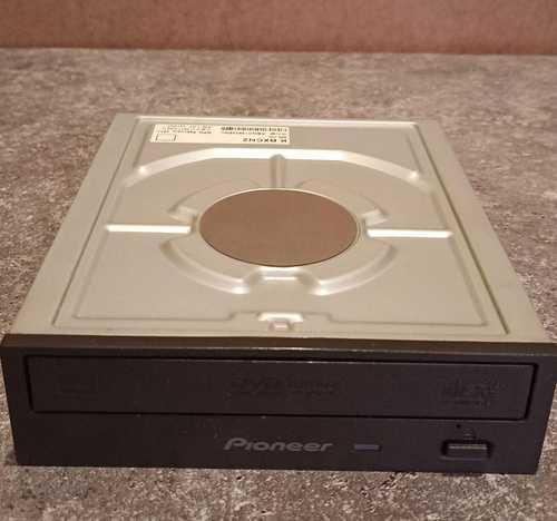 DVD rw привод Pioneer SATA