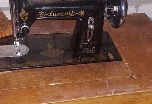 Швейная машинка Лучник