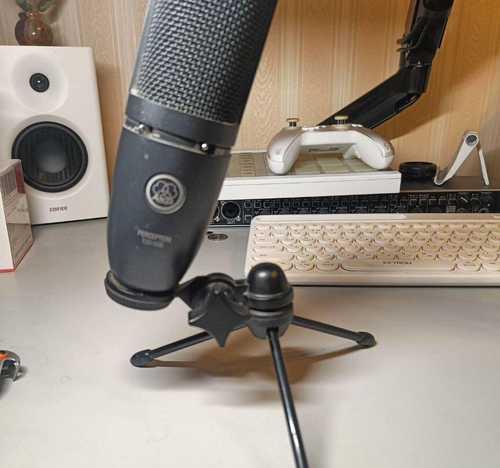 Конденсаторный микрофон AKG perception p120 USB