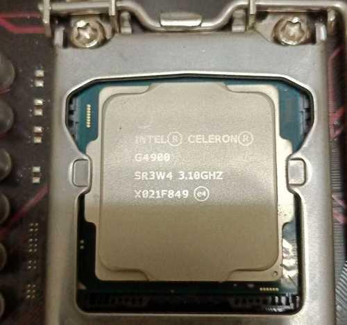 Процессор Intel Celeron G4900