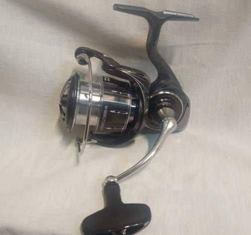 Катушка Daiwa 24 Luvias PC LT 3000H 9bb,5.7:1,175g