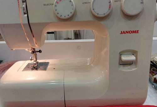 Швейная машинка janome