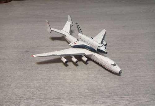 Ан-225 Мрия с Бураном