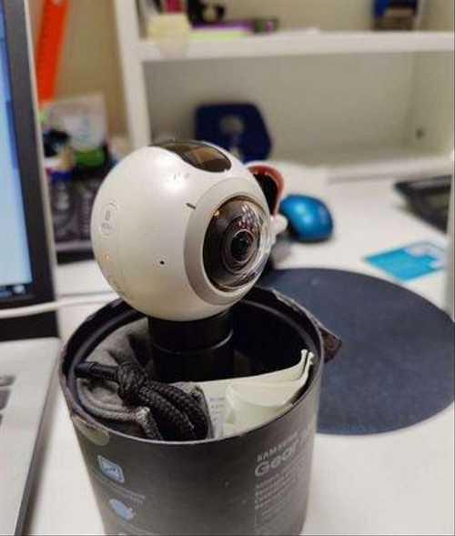 Панорамная камера Samsung gear 360