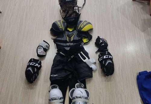 Хоккейная форма шлем наколенники нагрудник краги