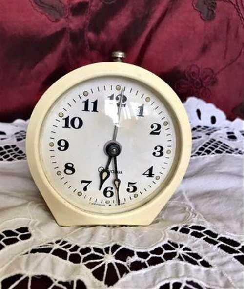 Будильник Севани, Ссср, рабочий