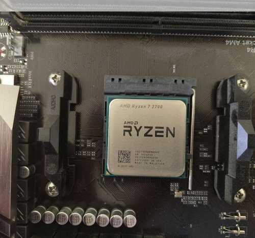 Продам комплект под компьютер ryzen 7 2700