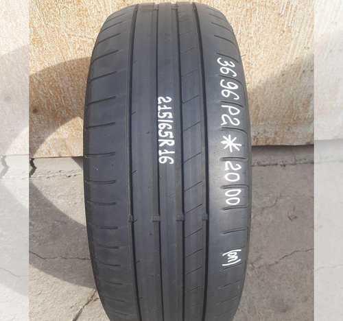 Goodyear EfficientGrip 215/65 R16