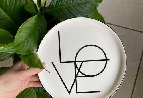 Тарелка с надписью love, керамика, 20 см