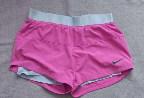 Женские спортивные шорты Nike