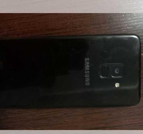 Samsung Galaxy A8 (2018), 4/32 ГБ