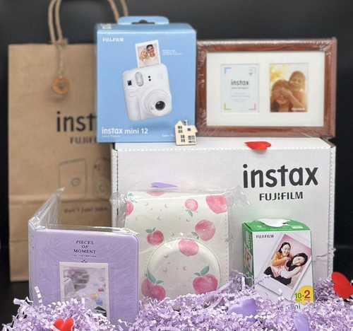 Подарочная коробка с камерой instax mini12