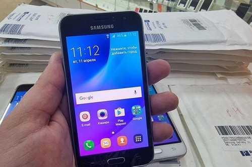 Лот смартфонов Samsung Galaxy J1