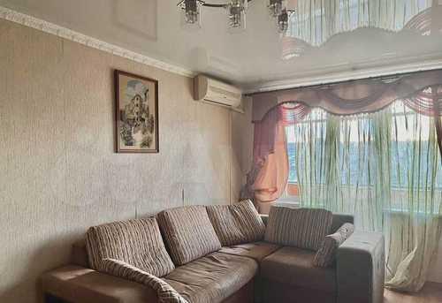 Мебель бу диван шкаф-стенка стол шторы
