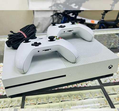 Xbox One S