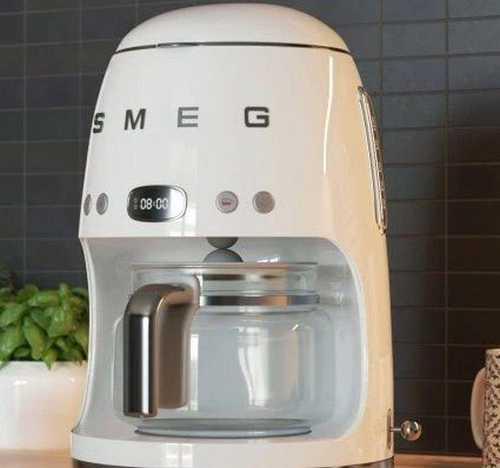 Капельная кофеварка Smeg новая
