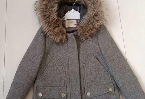 Пальто на девочку Zara 116