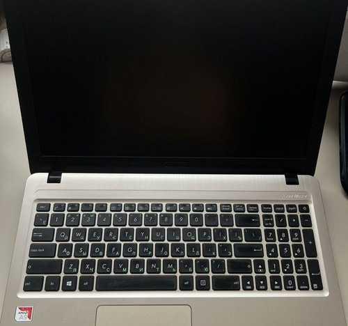 Ноутбук asus F540B