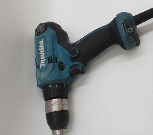 Шуруповерт Makita DF0300