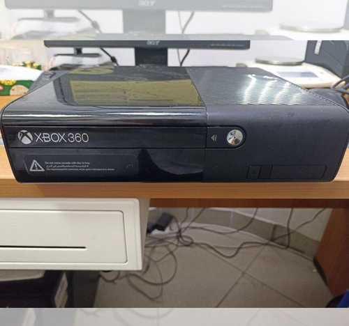 Игровая приставка Microsoft Xbox 360 E