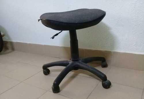 Компьтерное кресло без спинки(большое сиденье)