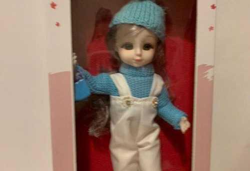 Продаю новую куклу. Вязанная одежда ручной работы