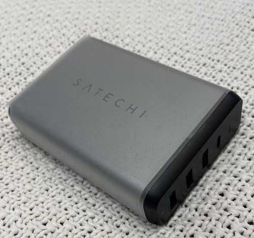 Сетевая зарядка Satechi Travel Charger