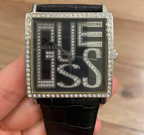 Часы женские Guess