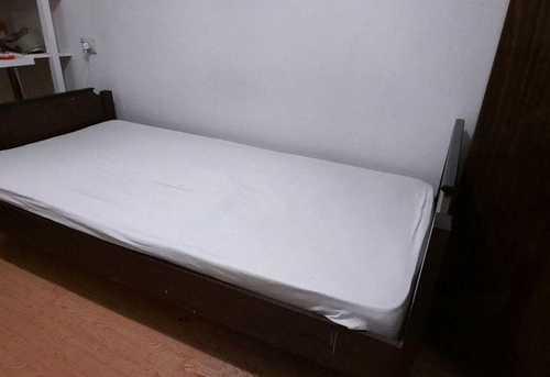 Кровать односпальная с матрасом бу