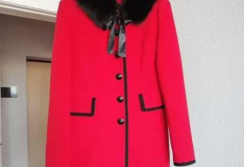 Пальто женское демисезонное, 42 размер