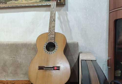 Акустическая гитара Cremona